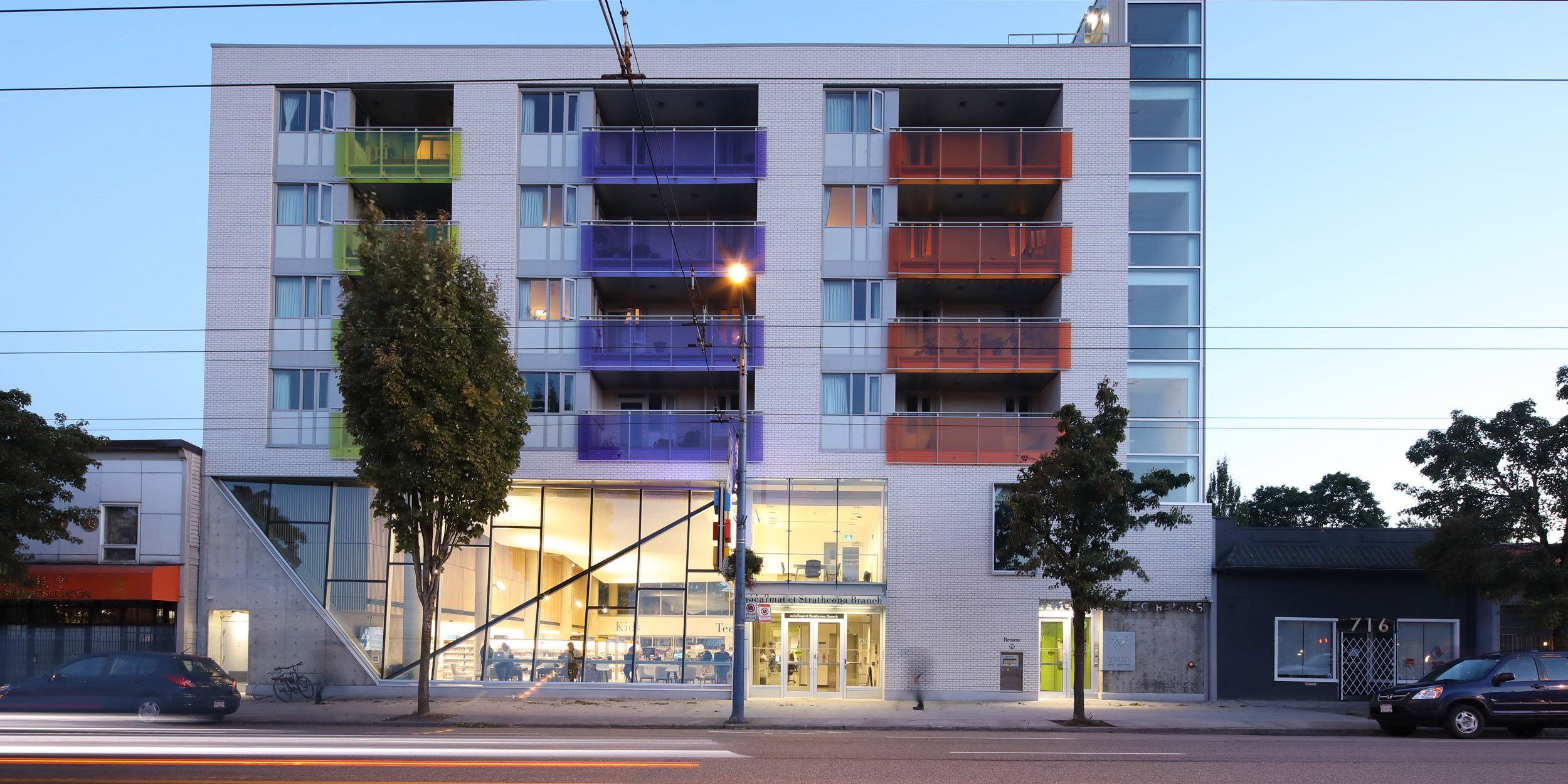 nə́c̓aʔmat ct Strathcona Library + YWCA Housing | FLUID Architecture